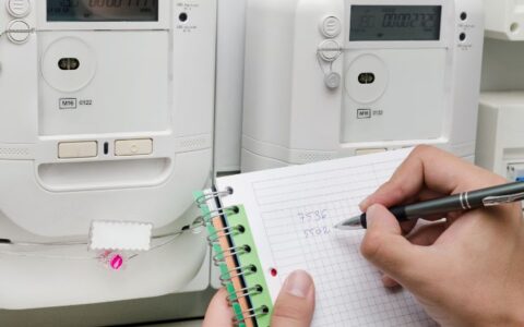 Elektroměr jako klíč k úsporám. Proč a jak často si zapisovat jeho ...